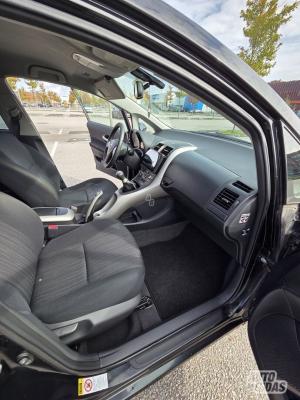 Black Toyota Auris 2007 in Klaipeda, with an engine capacity of 1.60 L and mileage of 282 thousand km for 2850 €, photo 13 on AUTOMOTO.COM.LV