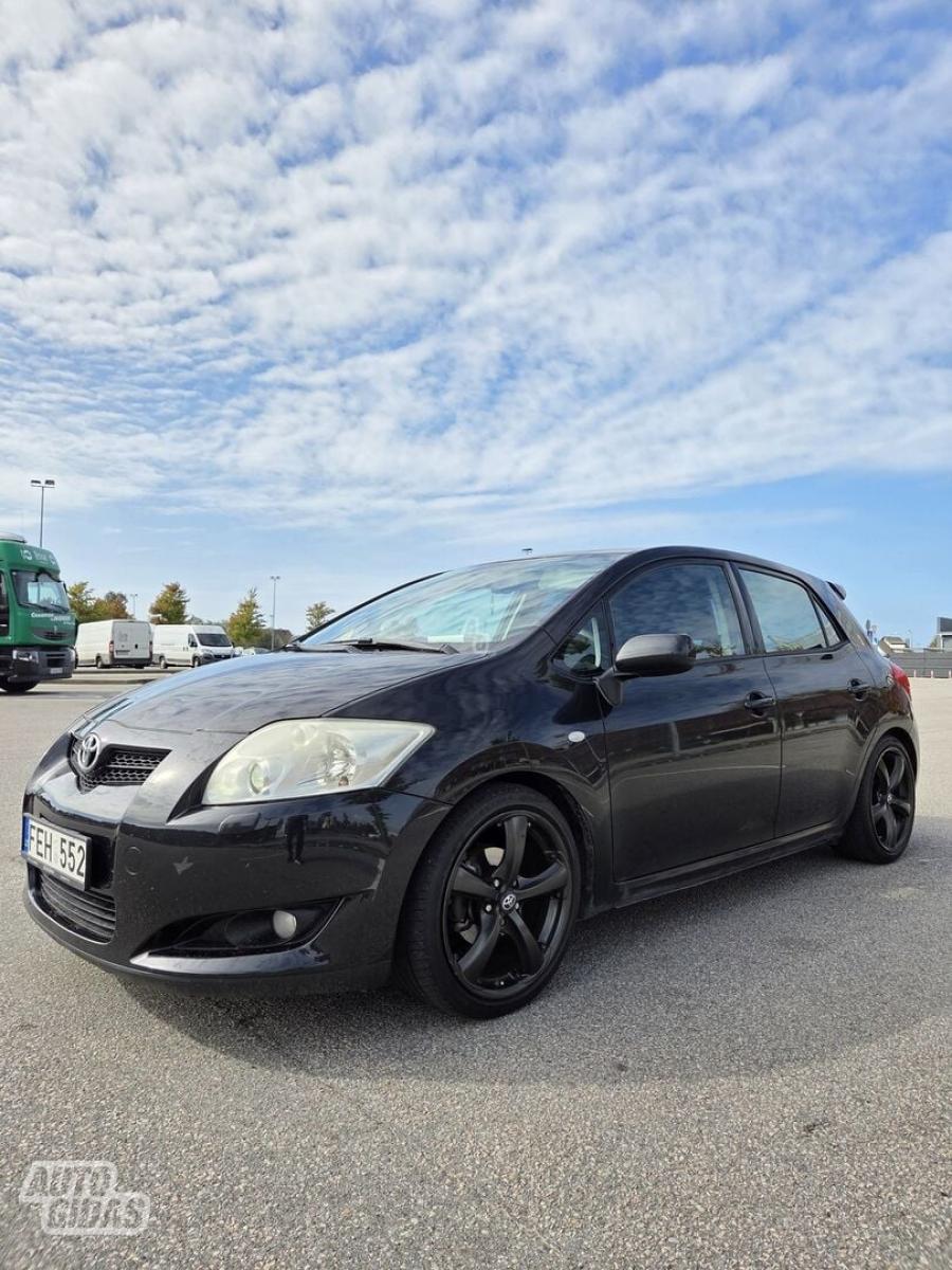 Black Toyota Auris 2007 in Klaipeda, with an engine capacity of 1.60 L and mileage of 282 thousand km for 2850 €, photo 14 on AUTOMOTO.COM.LV
