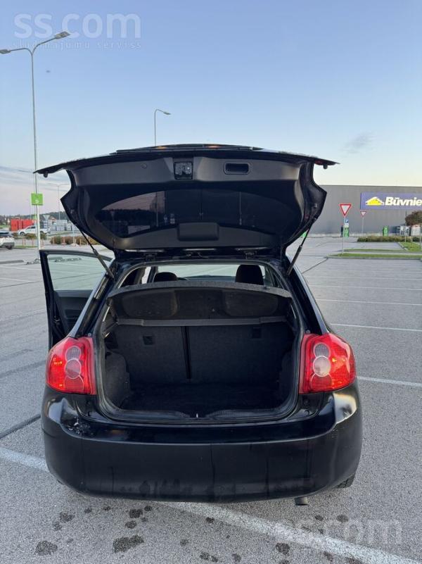 Toyota Auris 2007 Rīga vietnē Melns Toyota Auris 2007 Rīga, ar dzinēja tilpumu 2.20 L un nobraukumu 256 tūkst. km par 2100 €, foto 8 vietnē AUTOMOTO.COM.LV