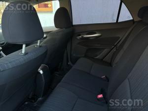 Melns Toyota Auris 2008 Jelgava, ar dzinēja tilpumu 2.00 L un nobraukumu 256 tūkst. km par 2550 €, foto 10 vietnē AUTOMOTO.COM.LV