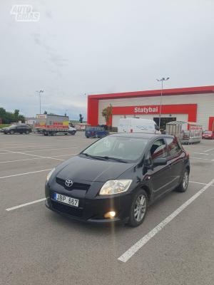 Black Toyota Auris 2008 in Ukmerge, with an engine capacity of 2.00 L and mileage of 345 thousand km for 2450 €, photo 4 on AUTOMOTO.COM.LV