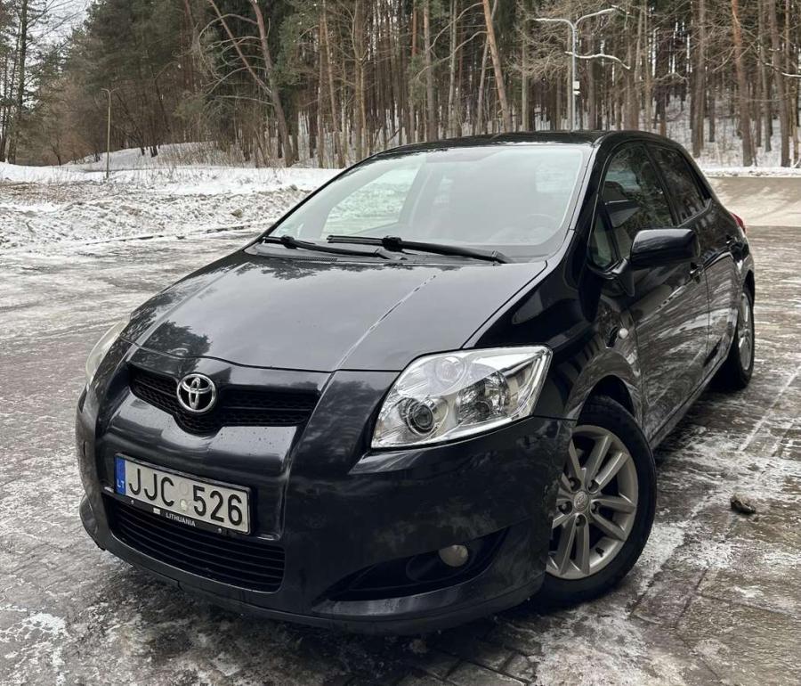 Melns Toyota Auris 2008 Viļņa, ar dzinēja tilpumu 2.00 L un nobraukumu 248 tūkst. km par 2200 €, foto 1 vietnē AUTOMOTO.COM.LV