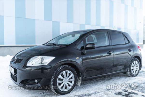 Black Toyota Auris 2008 in Tallinn, with an engine capacity of 1.60 L and mileage of 181 thousand km for 3900 €, photo 2 on AUTOMOTO.COM.LV