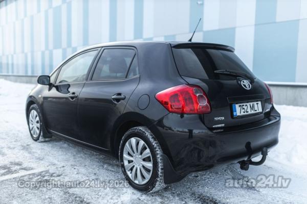 Black Toyota Auris 2008 in Tallinn, with an engine capacity of 1.60 L and mileage of 181 thousand km for 3900 €, photo 4 on AUTOMOTO.COM.LV