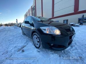 Melns Toyota Auris 2008 Tallina, ar dzinēja tilpumu 1.60 L un nobraukumu 125 tūkst. km par 3600 €, foto 2 vietnē AUTOMOTO.COM.LV