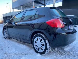 Melns Toyota Auris 2008 Tallina, ar dzinēja tilpumu 1.60 L un nobraukumu 125 tūkst. km par 3600 €, foto 5 vietnē AUTOMOTO.COM.LV