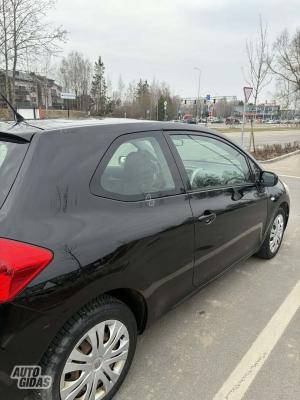 Black Toyota Auris 2008 in Vilnius, with an engine capacity of 1.40 L and mileage of 218 thousand km for 2700 €, photo 5 on AUTOMOTO.COM.LV