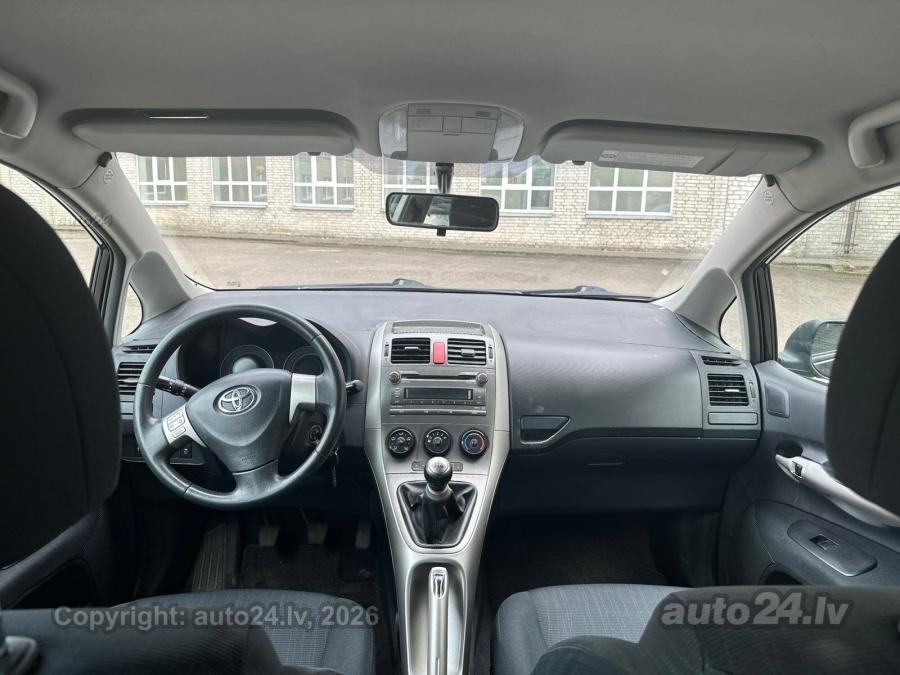 Melns Toyota Auris 2008 Narva, ar dzinēja tilpumu 1.40 L un nobraukumu 185 tūkst. km par 1799 €, foto 17 vietnē AUTOMOTO.COM.LV