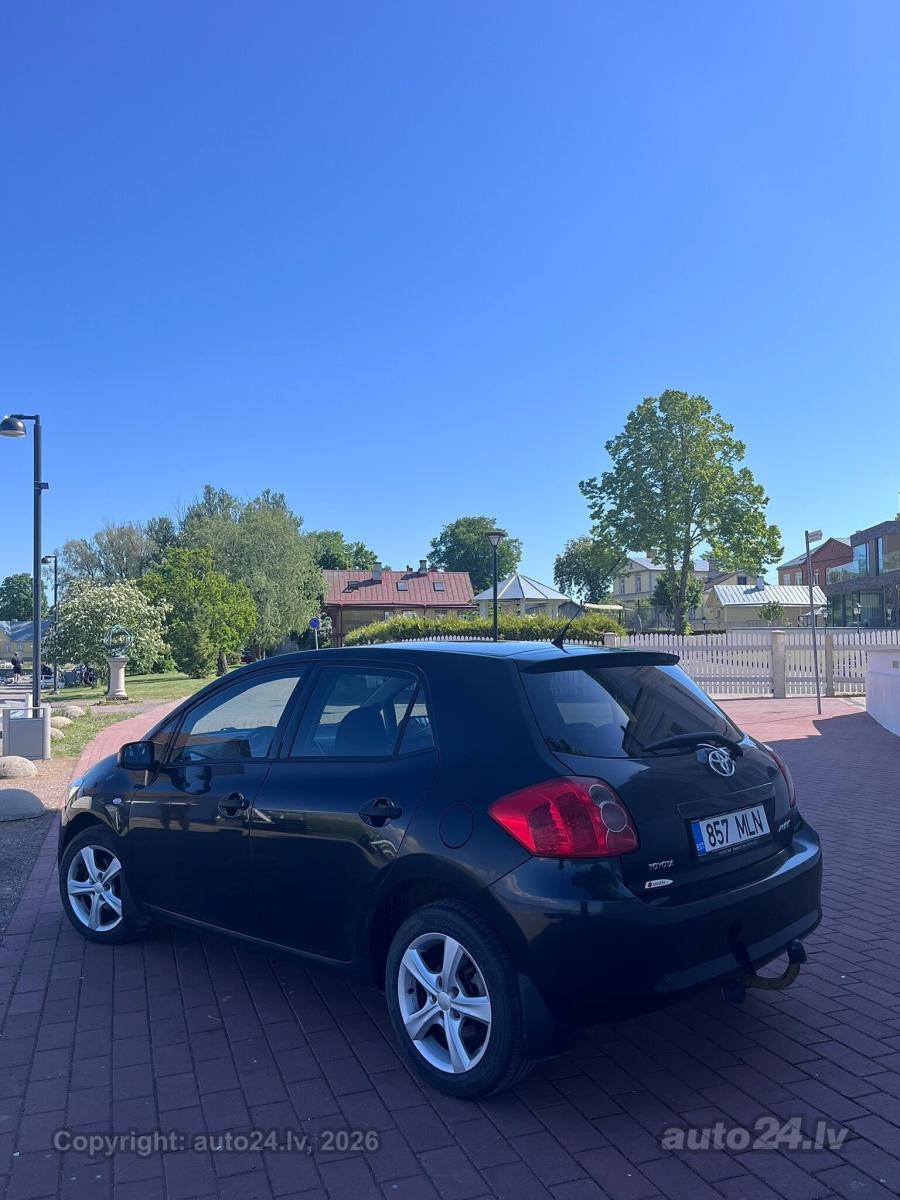 Melns Toyota Auris 2008 Tallina, ar dzinēja tilpumu 1.40 L un nobraukumu 309 tūkst. km par 3200 €, foto 3 vietnē AUTOMOTO.COM.LV