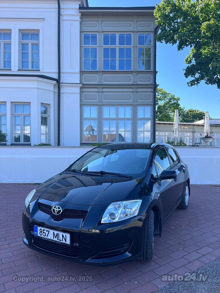 Melns Toyota Auris 2008 Tallina, ar dzinēja tilpumu 1.40 L un nobraukumu 309 tūkst. km par 3200 €, foto 4 vietnē AUTOMOTO.COM.LV