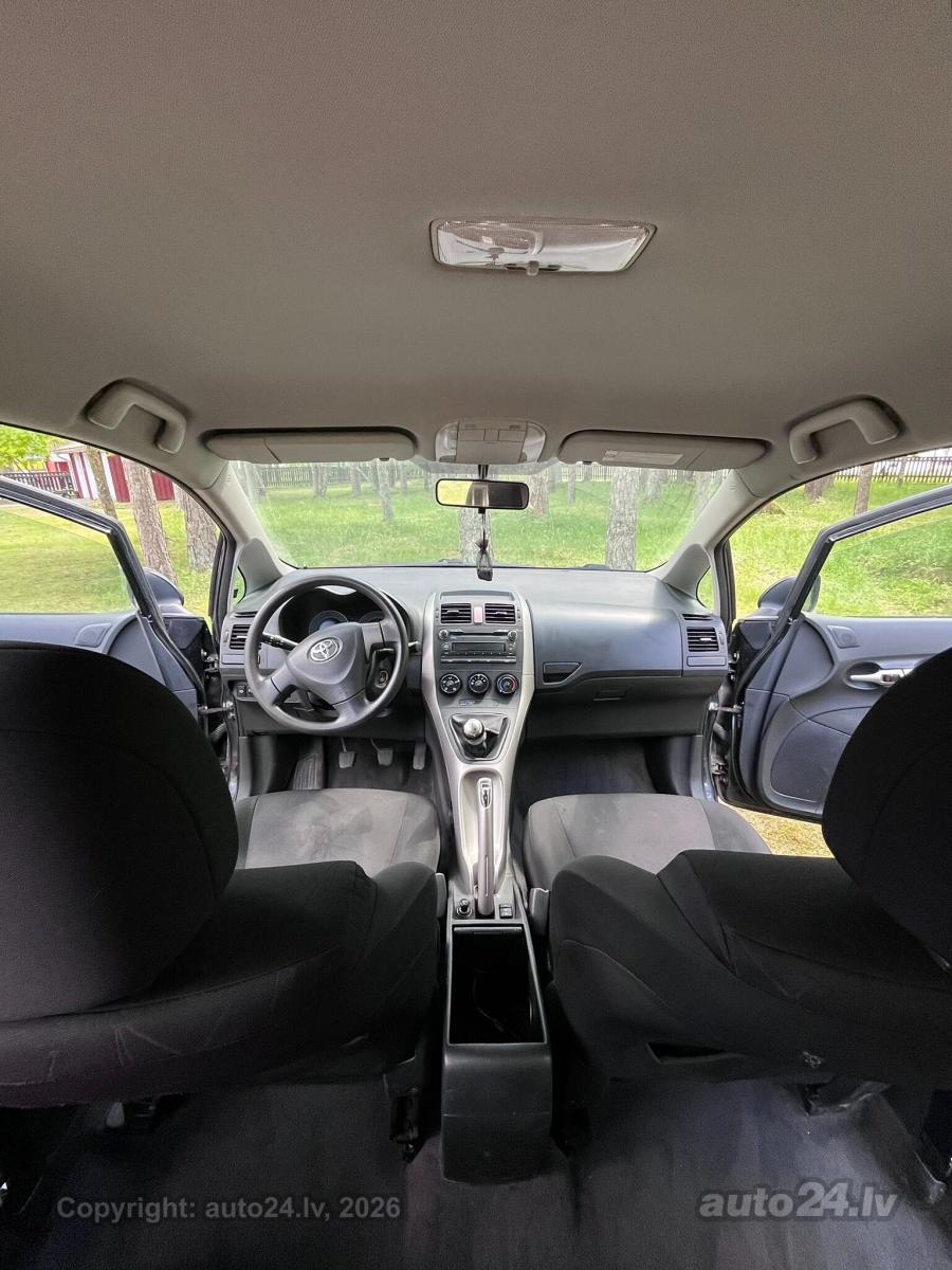 Melns Toyota Auris 2008 Tallina, ar dzinēja tilpumu 1.40 L un nobraukumu 309 tūkst. km par 3200 €, foto 9 vietnē AUTOMOTO.COM.LV