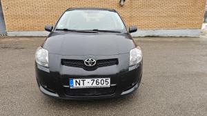 Black Toyota Auris 2008 in Riga, with an engine capacity of 2.20 L and mileage of 365 thousand km for 3350 €, photo 15 on AUTOMOTO.COM.LV