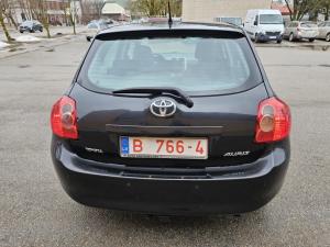 Black Toyota Auris 2008 in Riga, with an engine capacity of 2.20 L and mileage of 365 thousand km for 3350 €, photo 17 on AUTOMOTO.COM.LV
