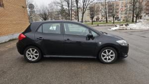 Black Toyota Auris 2008 in Riga, with an engine capacity of 2.20 L and mileage of 365 thousand km for 3350 €, photo 19 on AUTOMOTO.COM.LV