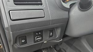 Black Toyota Auris 2008 in Riga, with an engine capacity of 2.20 L and mileage of 365 thousand km for 3350 €, photo 41 on AUTOMOTO.COM.LV