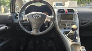 Black Toyota Auris 2008 in Riga, with an engine capacity of 2.20 L and mileage of 365 thousand km for 3350 €, photo 42 on AUTOMOTO.COM.LV