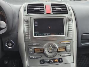 Black Toyota Auris 2008 in Riga, with an engine capacity of 2.20 L and mileage of 365 thousand km for 3350 €, photo 44 on AUTOMOTO.COM.LV