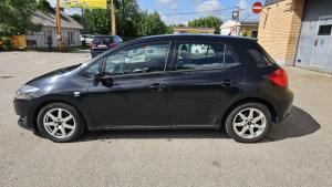 Black Toyota Auris 2008 in Riga, with an engine capacity of 2.20 L and mileage of 365 thousand km for 3350 €, photo 57 on AUTOMOTO.COM.LV