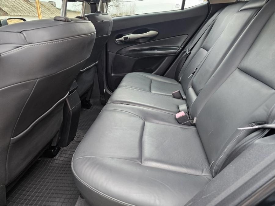 Black Toyota Auris 2008 in Riga, with an engine capacity of 2.20 L and mileage of 365 thousand km for 3350 €, photo 62 on AUTOMOTO.COM.LV