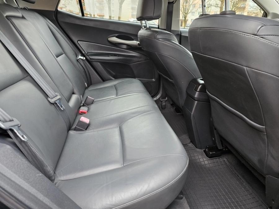 Black Toyota Auris 2008 in Riga, with an engine capacity of 2.20 L and mileage of 365 thousand km for 3350 €, photo 70 on AUTOMOTO.COM.LV