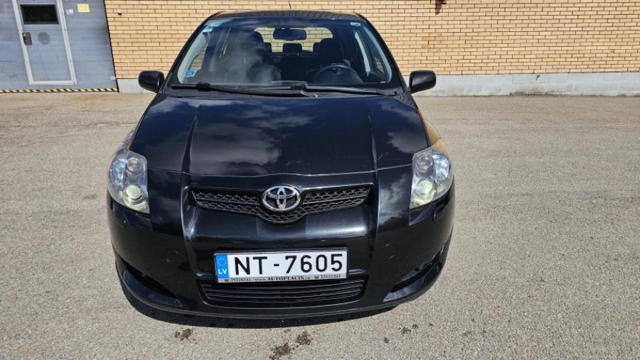 Black Toyota Auris 2008 in Riga, with an engine capacity of 2.20 L and mileage of 365 thousand km for 3350 €, photo 71 on AUTOMOTO.COM.LV