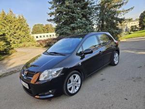 Black Toyota Auris 2008 in Jekabpils, with an engine capacity of 2.20 L and mileage of 259 thousand km for 4250 €, photo  on AUTOMOTO.COM.LV