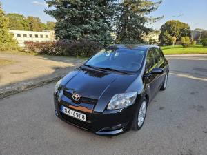 Black Toyota Auris 2008 in Jekabpils, with an engine capacity of 2.20 L and mileage of 259 thousand km for 4250 €, photo 3 on AUTOMOTO.COM.LV
