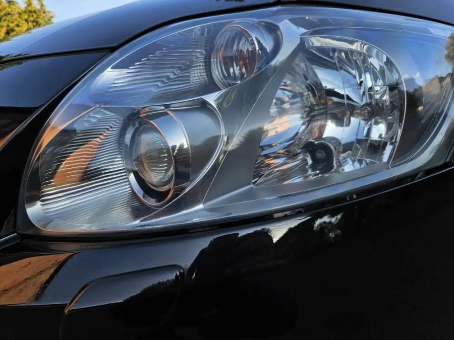 Black Toyota Auris 2008 in Jekabpils, with an engine capacity of 2.20 L and mileage of 259 thousand km for 4250 €, photo 25 on AUTOMOTO.COM.LV