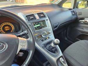 Black Toyota Auris 2008 in Jekabpils, with an engine capacity of 2.20 L and mileage of 259 thousand km for 4250 €, photo 26 on AUTOMOTO.COM.LV