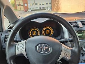 Black Toyota Auris 2008 in Jekabpils, with an engine capacity of 2.20 L and mileage of 259 thousand km for 4250 €, photo 28 on AUTOMOTO.COM.LV