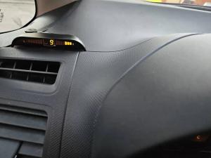 Black Toyota Auris 2008 in Jekabpils, with an engine capacity of 2.20 L and mileage of 259 thousand km for 4250 €, photo 32 on AUTOMOTO.COM.LV