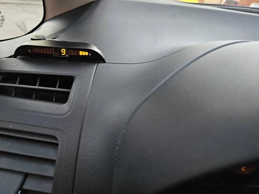 Black Toyota Auris 2008 in Jekabpils, with an engine capacity of 2.20 L and mileage of 259 thousand km for 4250 €, photo 32 on AUTOMOTO.COM.LV