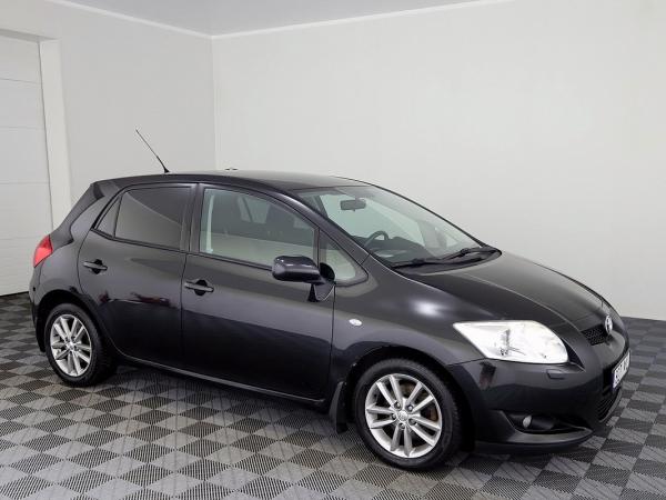 Black Toyota Auris 2008 in Tallinn, with an engine capacity of 2.00 L and mileage of 218 thousand km for 1599 €, photo 9 on AUTOMOTO.COM.LV