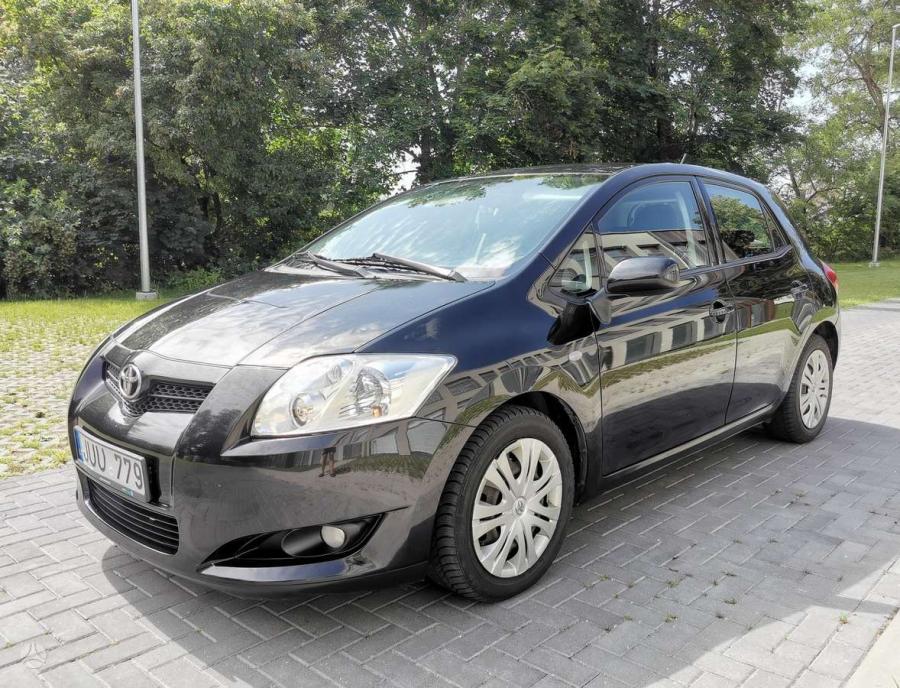 Melns Toyota Auris 2008 Trakai, ar dzinēja tilpumu 2.00 L un nobraukumu 242 tūkst. km par 2450 €, foto 1 vietnē AUTOMOTO.COM.LV
