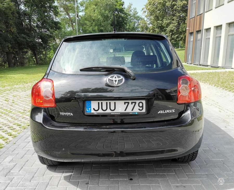 Melns Toyota Auris 2008 Trakai, ar dzinēja tilpumu 2.00 L un nobraukumu 242 tūkst. km par 2450 €, foto 10 vietnē AUTOMOTO.COM.LV