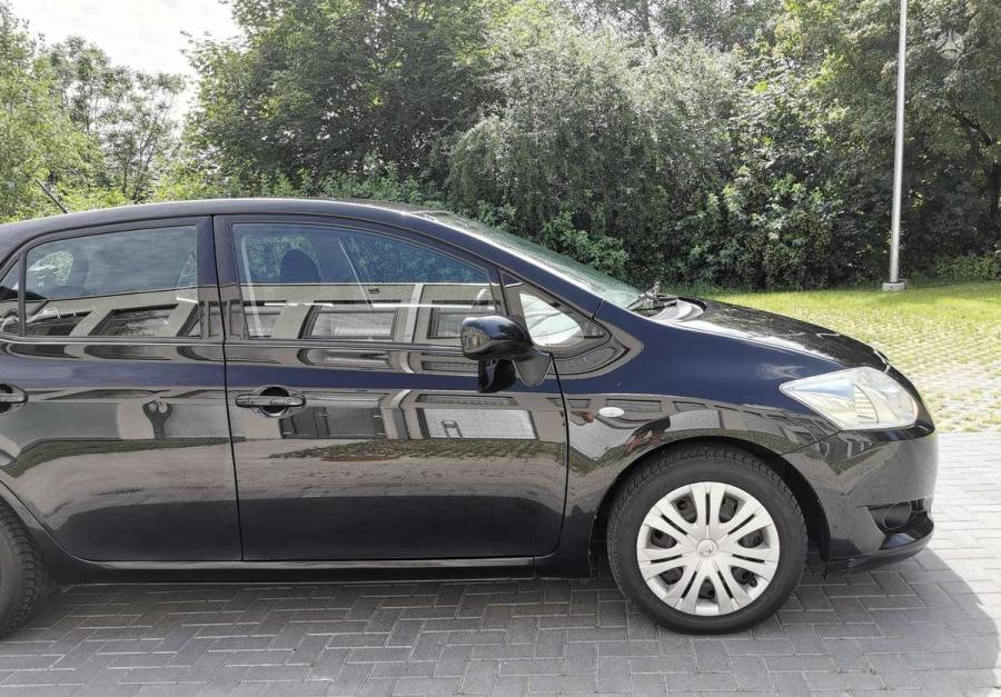 Melns Toyota Auris 2008 Trakai, ar dzinēja tilpumu 2.00 L un nobraukumu 242 tūkst. km par 2450 €, foto 13 vietnē AUTOMOTO.COM.LV
