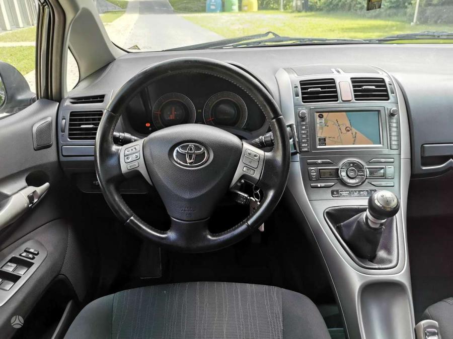 Melns Toyota Auris 2008 Trakai, ar dzinēja tilpumu 2.00 L un nobraukumu 242 tūkst. km par 2450 €, foto 17 vietnē AUTOMOTO.COM.LV