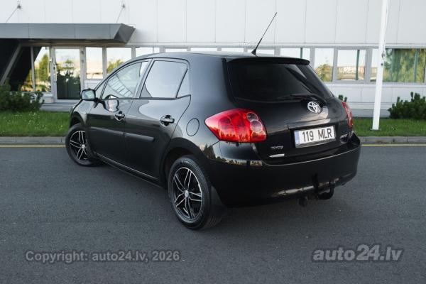 Melns Toyota Auris 2008 Tallina, ar dzinēja tilpumu 1.60 L un nobraukumu 260 tūkst. km par 1999 €, foto 3 vietnē AUTOMOTO.COM.LV