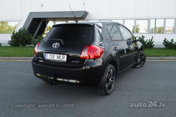 Melns Toyota Auris 2008 Tallina, ar dzinēja tilpumu 1.60 L un nobraukumu 260 tūkst. km par 1999 €, foto 4 vietnē AUTOMOTO.COM.LV