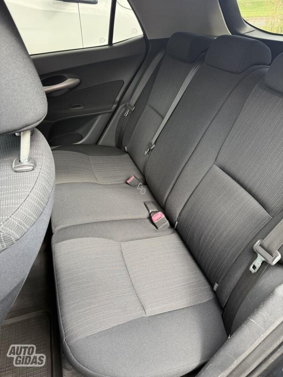 Melns Toyota Auris 2008 Viļņa, ar dzinēja tilpumu 2.00 L un nobraukumu 370 tūkst. km par 2100 €, foto 9 vietnē AUTOMOTO.COM.LV