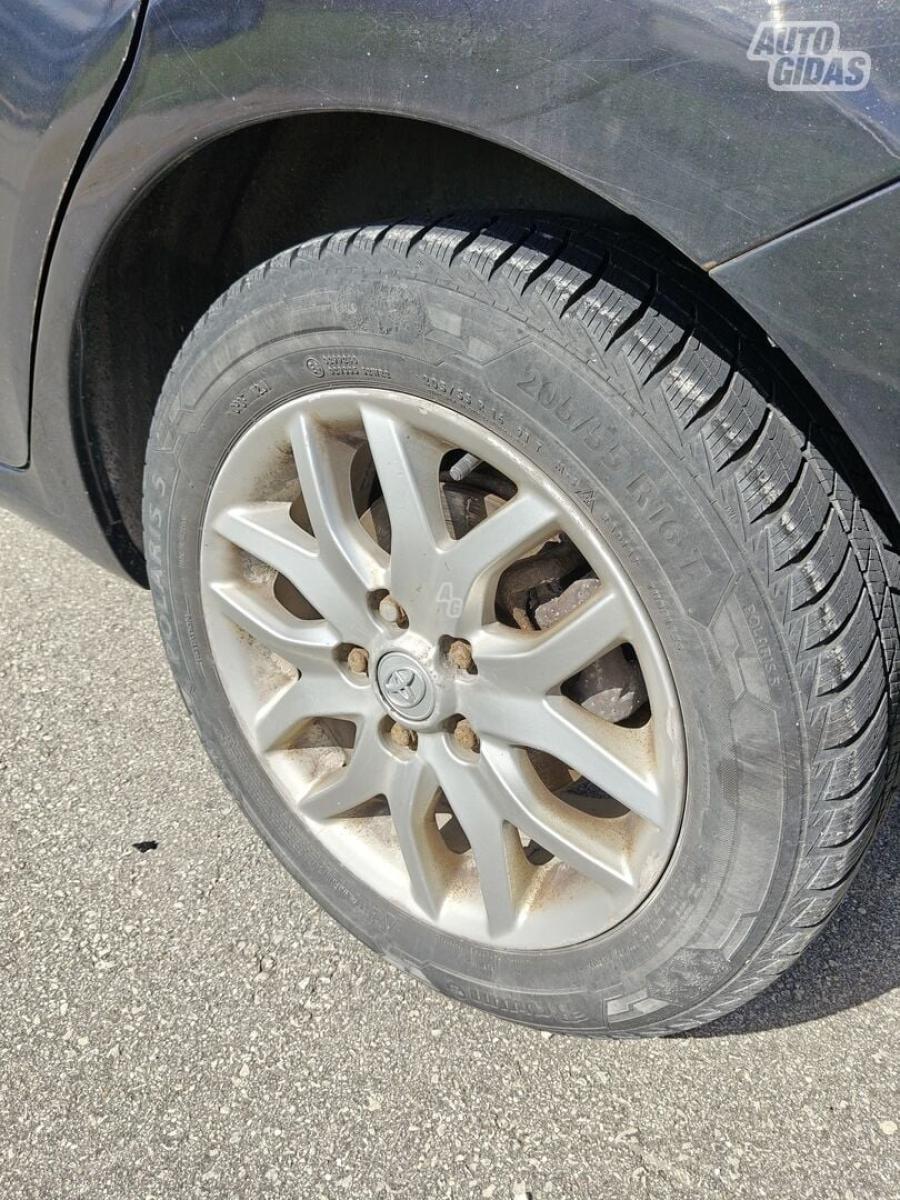 Melns Toyota Auris 2008 Šauļi, ar dzinēja tilpumu 1.60 L un nobraukumu 250 tūkst. km par 1850 €, foto 9 vietnē AUTOMOTO.COM.LV