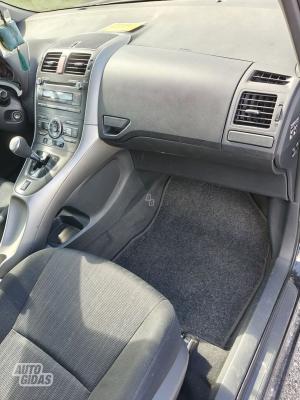 Melns Toyota Auris 2008 Šauļi, ar dzinēja tilpumu 1.60 L un nobraukumu 250 tūkst. km par 1850 €, foto 13 vietnē AUTOMOTO.COM.LV