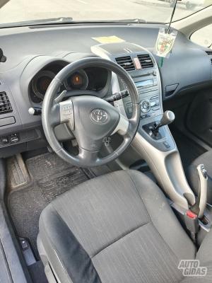 Melns Toyota Auris 2008 Šauļi, ar dzinēja tilpumu 1.60 L un nobraukumu 250 tūkst. km par 1850 €, foto 14 vietnē AUTOMOTO.COM.LV