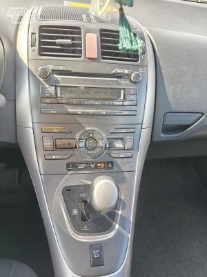 Melns Toyota Auris 2008 Šauļi, ar dzinēja tilpumu 1.60 L un nobraukumu 250 tūkst. km par 1850 €, foto 17 vietnē AUTOMOTO.COM.LV