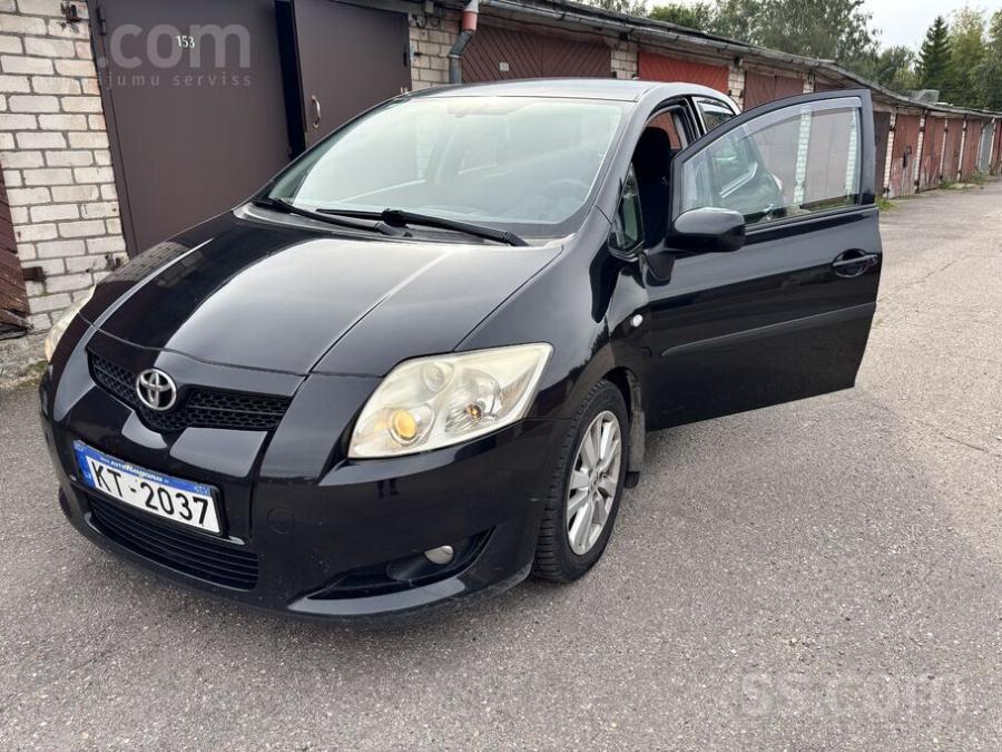 Melns Toyota Auris 2008 Rīga, ar dzinēja tilpumu 2.00 L un nobraukumu 246 tūkst. km par 2900 €, foto 1 vietnē AUTOMOTO.COM.LV