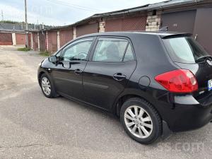 Melns Toyota Auris 2008 Rīga, ar dzinēja tilpumu 2.00 L un nobraukumu 246 tūkst. km par 2900 €, foto 5 vietnē AUTOMOTO.COM.LV