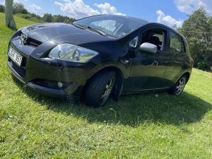 Black Toyota Auris 2008 in Vilnius, with an engine capacity of 2.00 L and mileage of 258 thousand km for 2300 €, photo  on AUTOMOTO.COM.LV