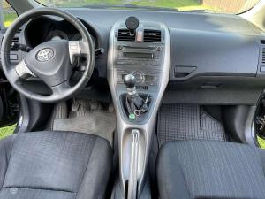 Black Toyota Auris 2008 in Vilnius, with an engine capacity of 2.00 L and mileage of 258 thousand km for 2300 €, photo 17 on AUTOMOTO.COM.LV