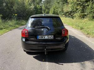 Black Toyota Auris 2008 in Vilnius, with an engine capacity of 2.00 L and mileage of 370 thousand km for 1600 €, photo 7 on AUTOMOTO.COM.LV