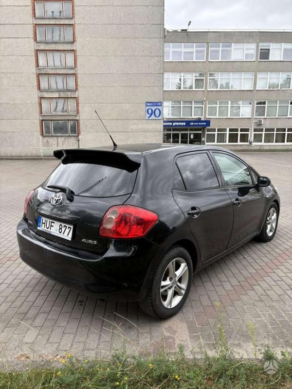 Melns Toyota Auris 2008 Kauņa, ar dzinēja tilpumu 1.36 L un nobraukumu 386 tūkst. km par 2300 €, foto 5 vietnē AUTOMOTO.COM.LV